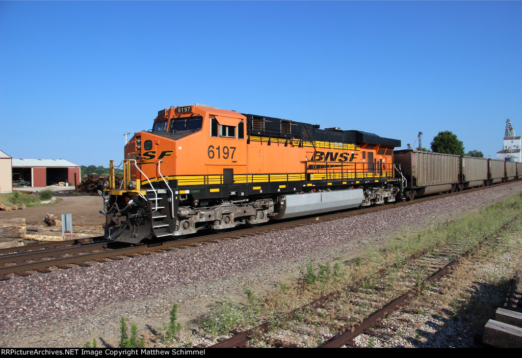 BNSF 6197 - DPU